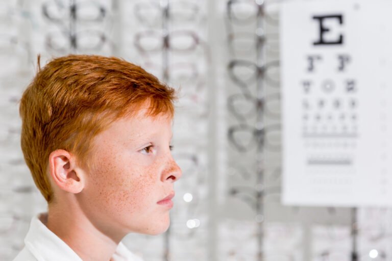 Learn What is a Visual Acuity Test and How to Do It?